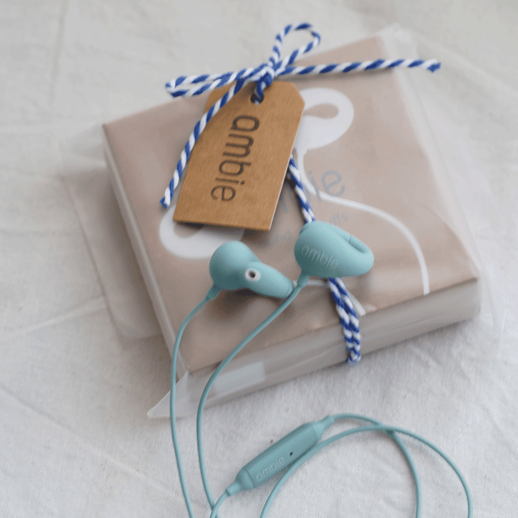 新しくなった“ながら聴き”ambie sound eracuffs AM-TW02 – ambie STORE